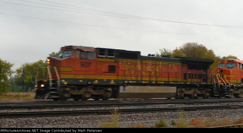 BNSF 907
